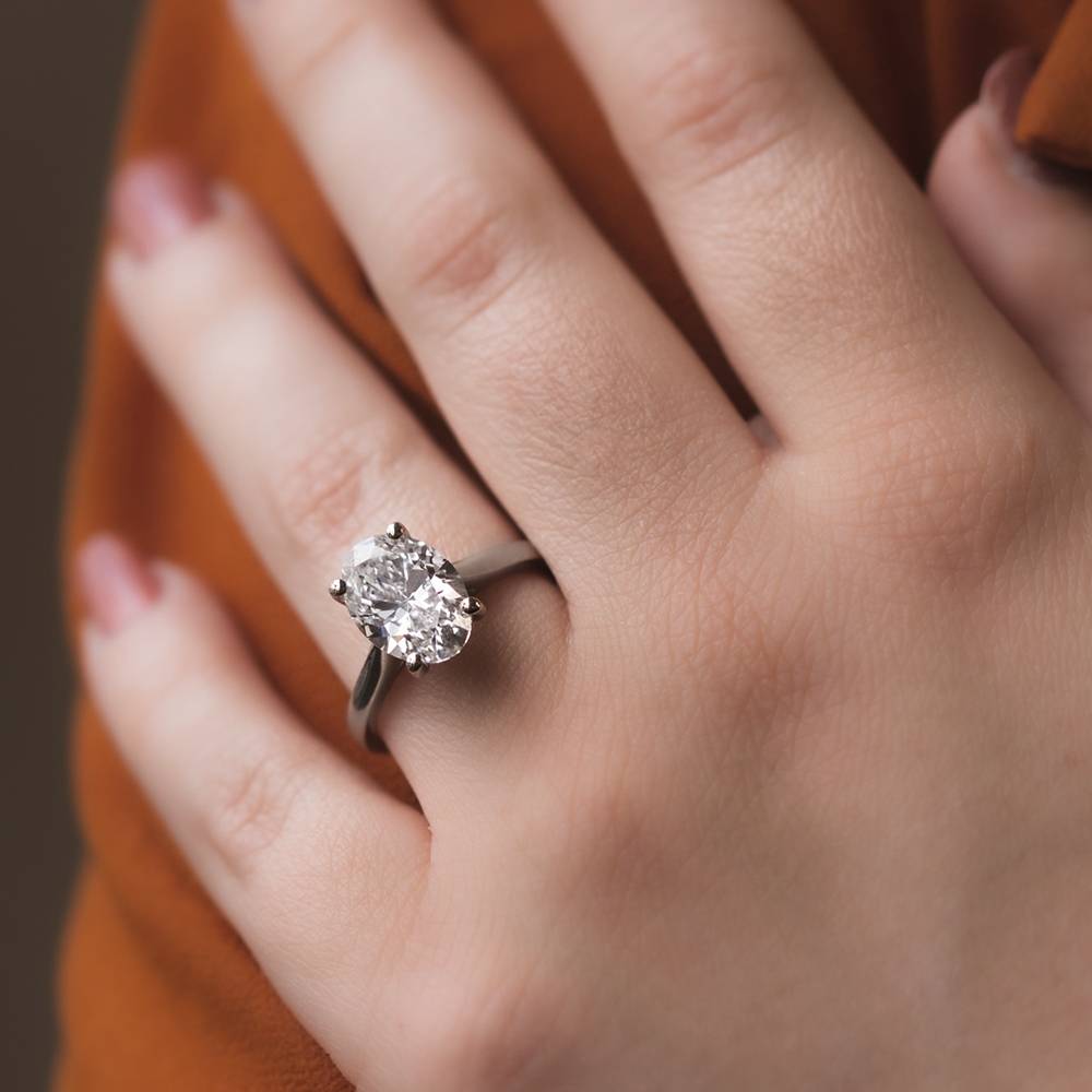 Oval Diamond Engagement Ring - Diamond Heaven